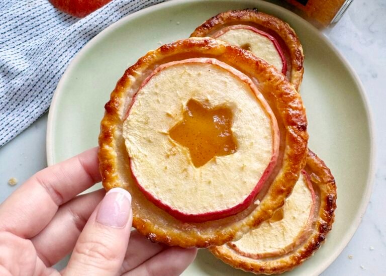 Apple and Cinnamon Pastries - Alexarciab Healthy Recipes