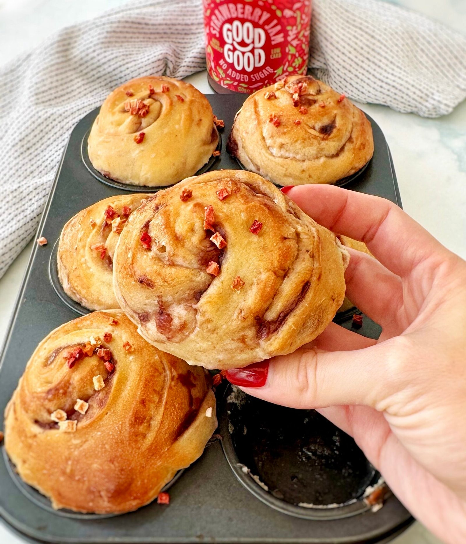 Strawberry Bread Rolls - Alexarciab Healthy Recipes